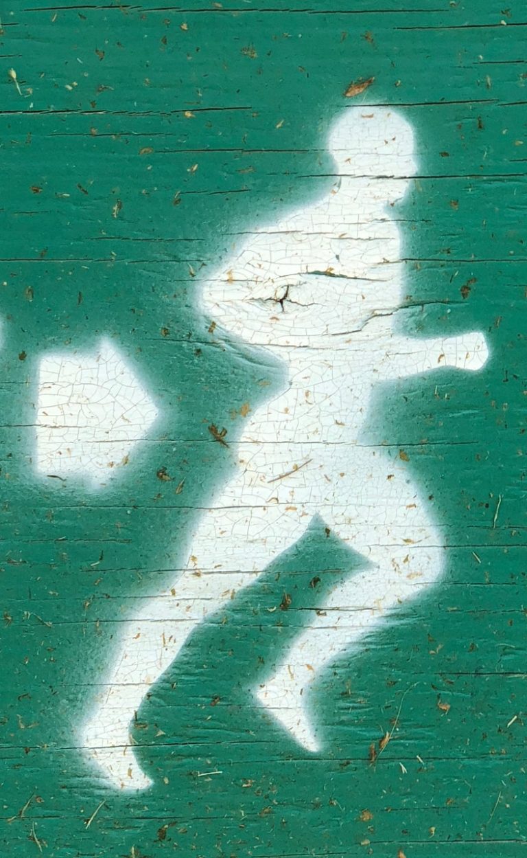 Earth Runners Primal Review - Best (and WORST!) features